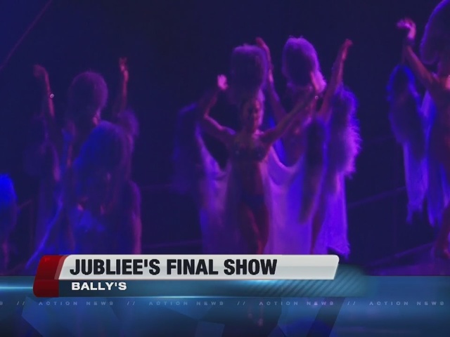 Last performance of 'Jubilee' on Las Vegas Strip