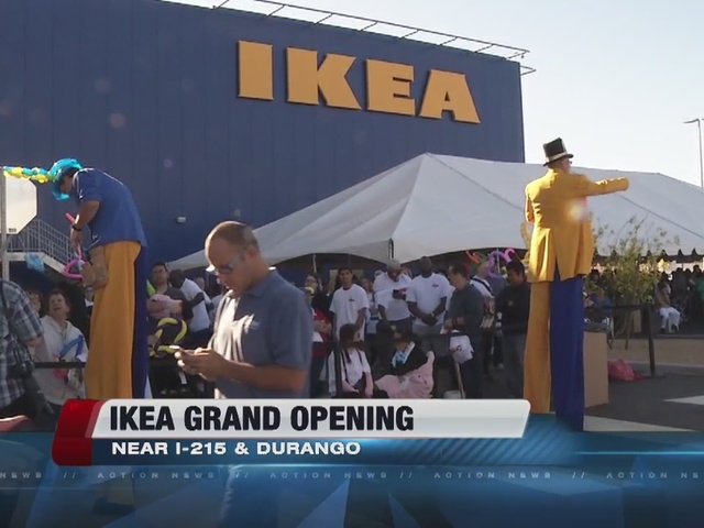 IKEA, hundreds of locals celebrate grand opening