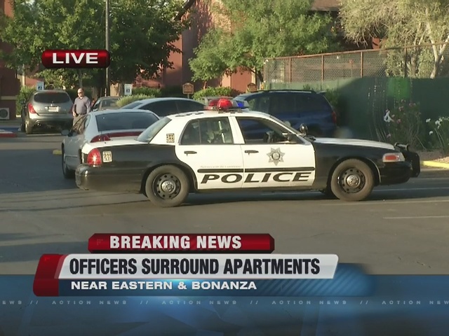 Police surround apartment complex with K9 units