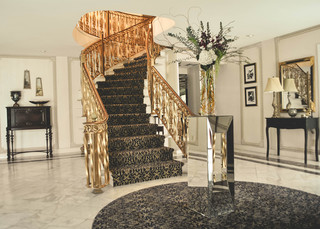 Tour Liberace's home and help homeless youth - KTNV.com Las Vegas